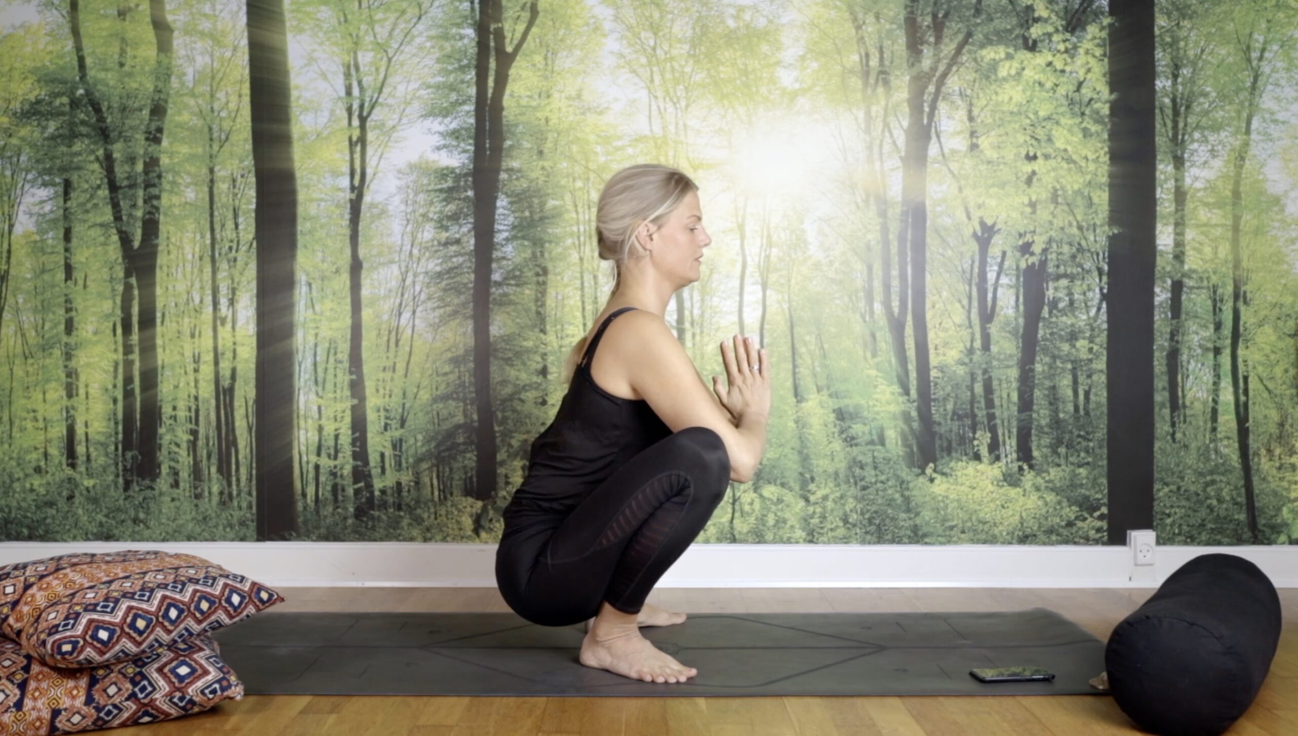 Lad dit lys skinne (kort version) – Yoga med Signe