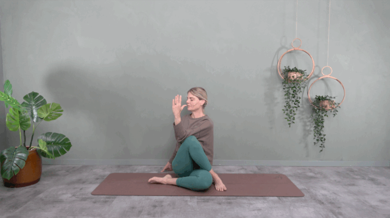Stræk efter styrke – Yoga med Signe